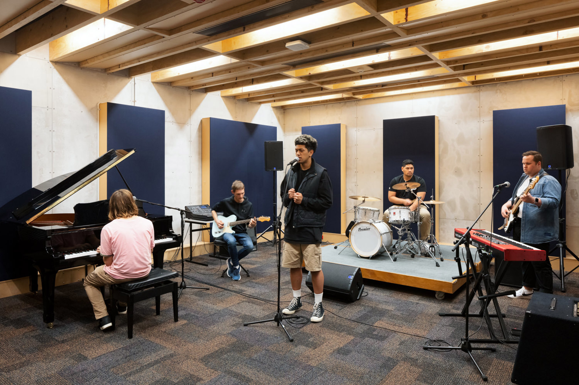 Commercial Music | Toi Rauwhārangi College of Creative Arts | Massey ...